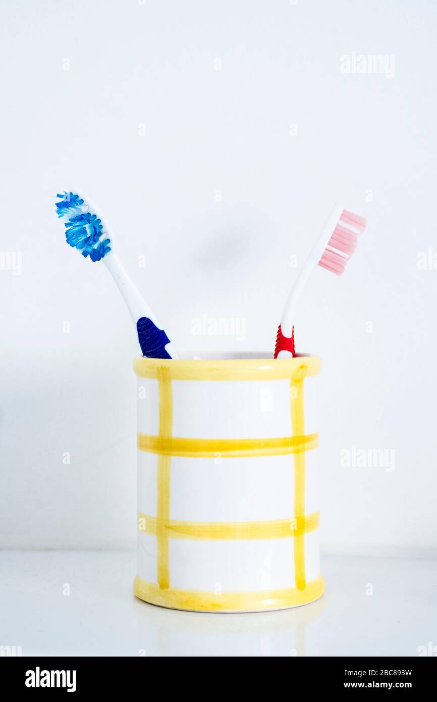 Toothbrush cup hi-res stock photography and images - Alamy