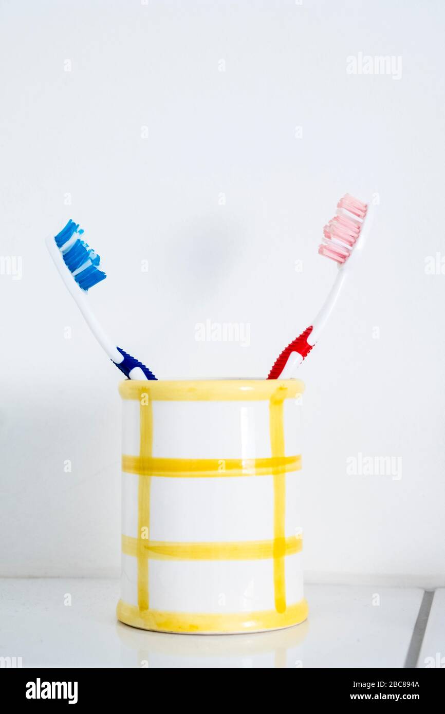 Toothbrush cup hi-res stock photography and images - Alamy