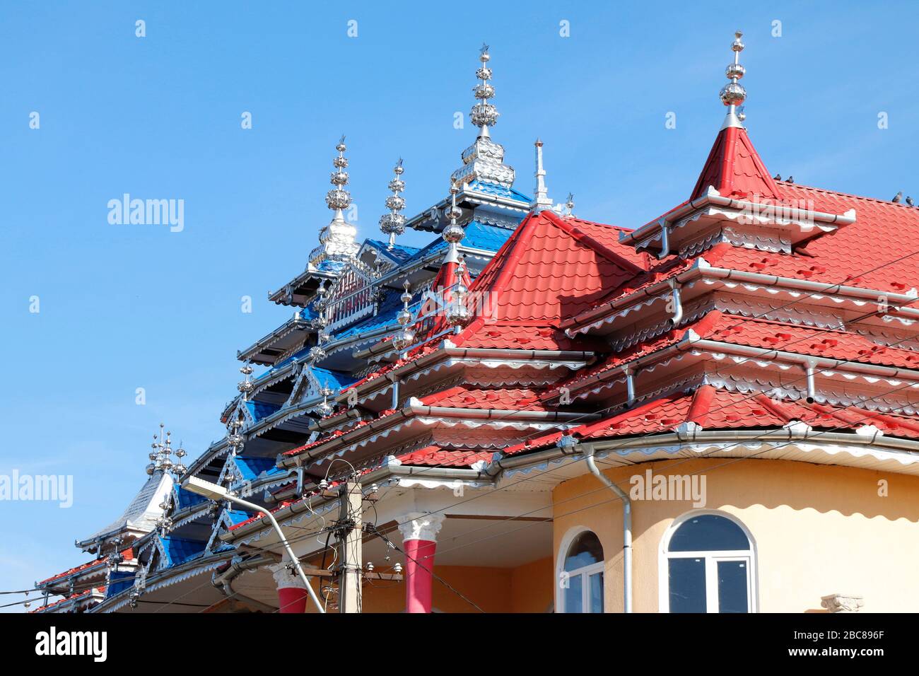 Luxurious house of Roma people called "tiganesti palate" in Huedin ...