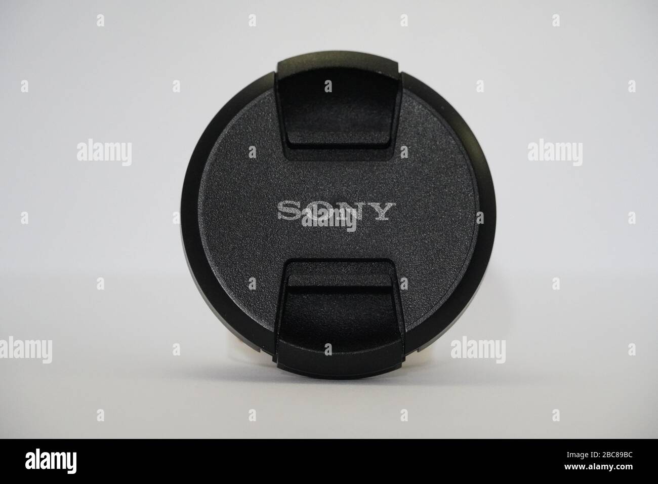 Lens in front of camera hi-res stock photography and images - Alamy