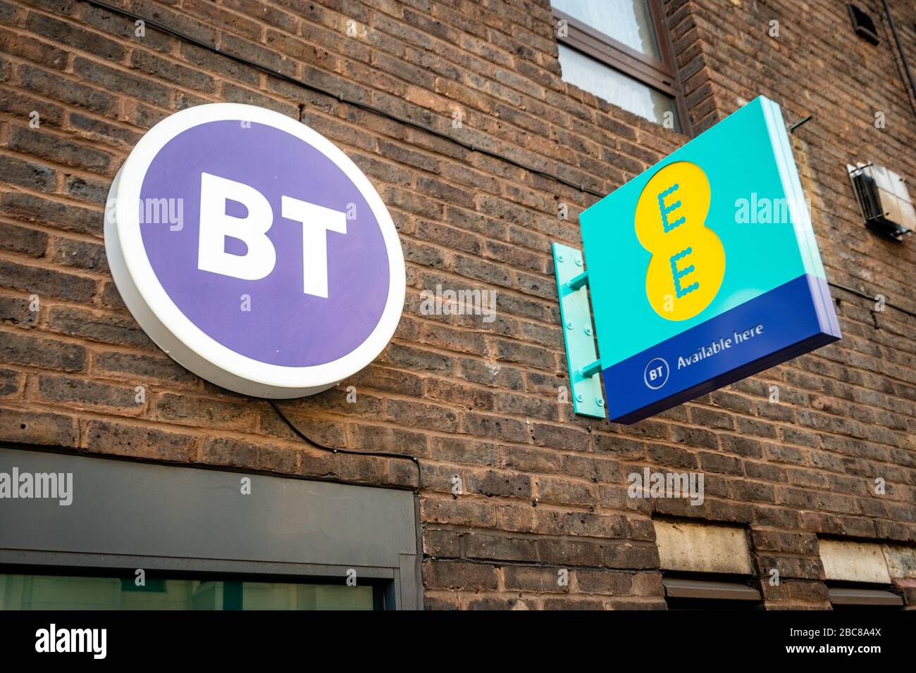 EE Mobile phone network- exterior logo / signage- London Stock Photo ...