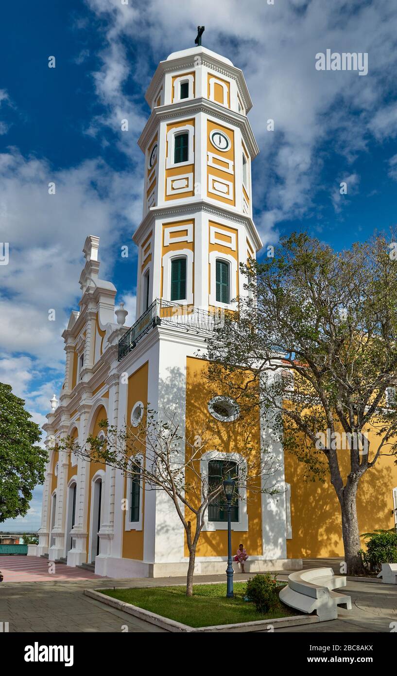 Historic cathedral and city centre hi-res stock photography and images ...