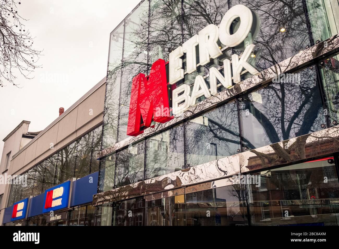 Metro Bank- modern British high street retail & commercial bank ...