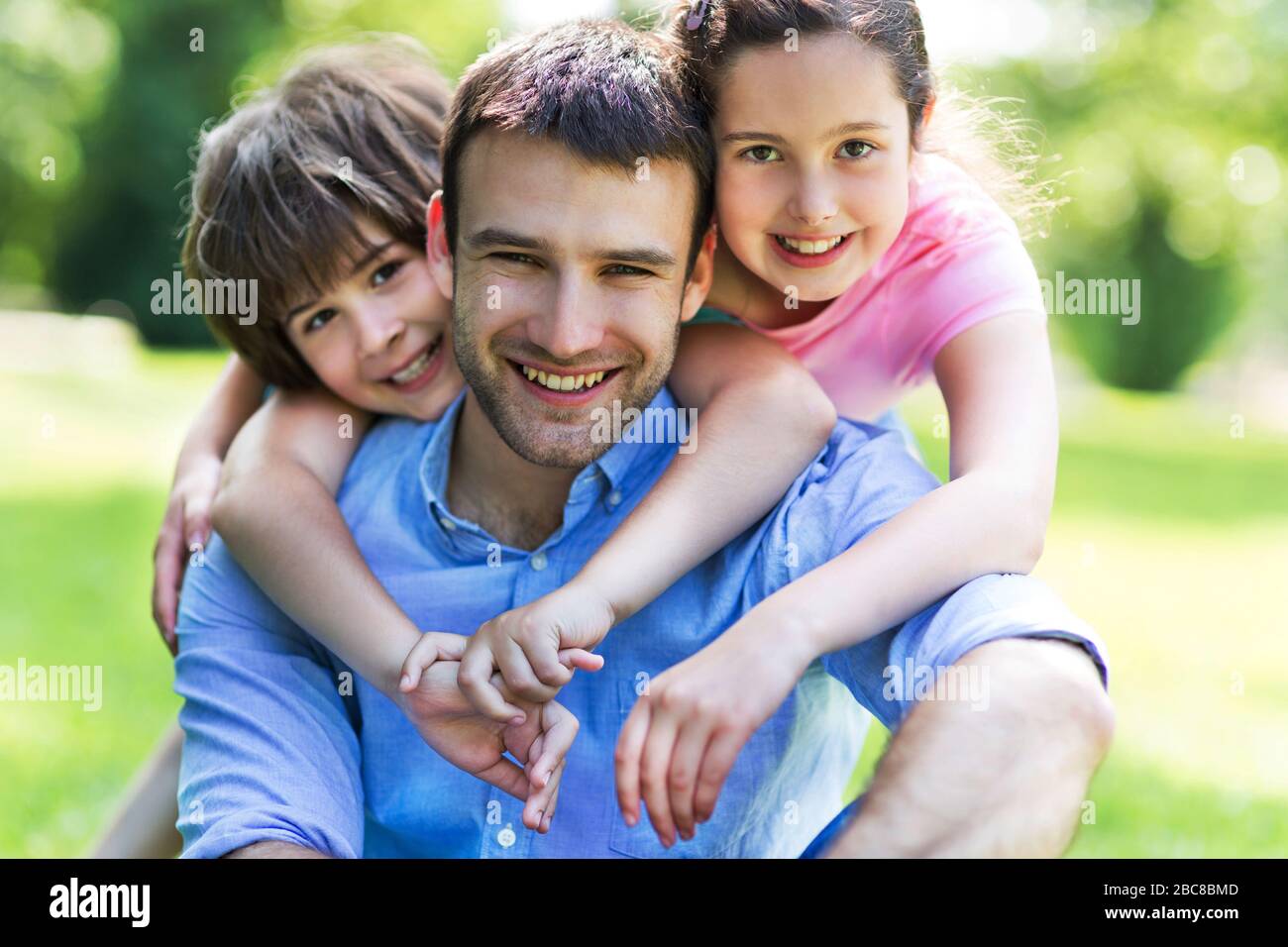 Father daughter love hi-res stock photography and images - Alamy