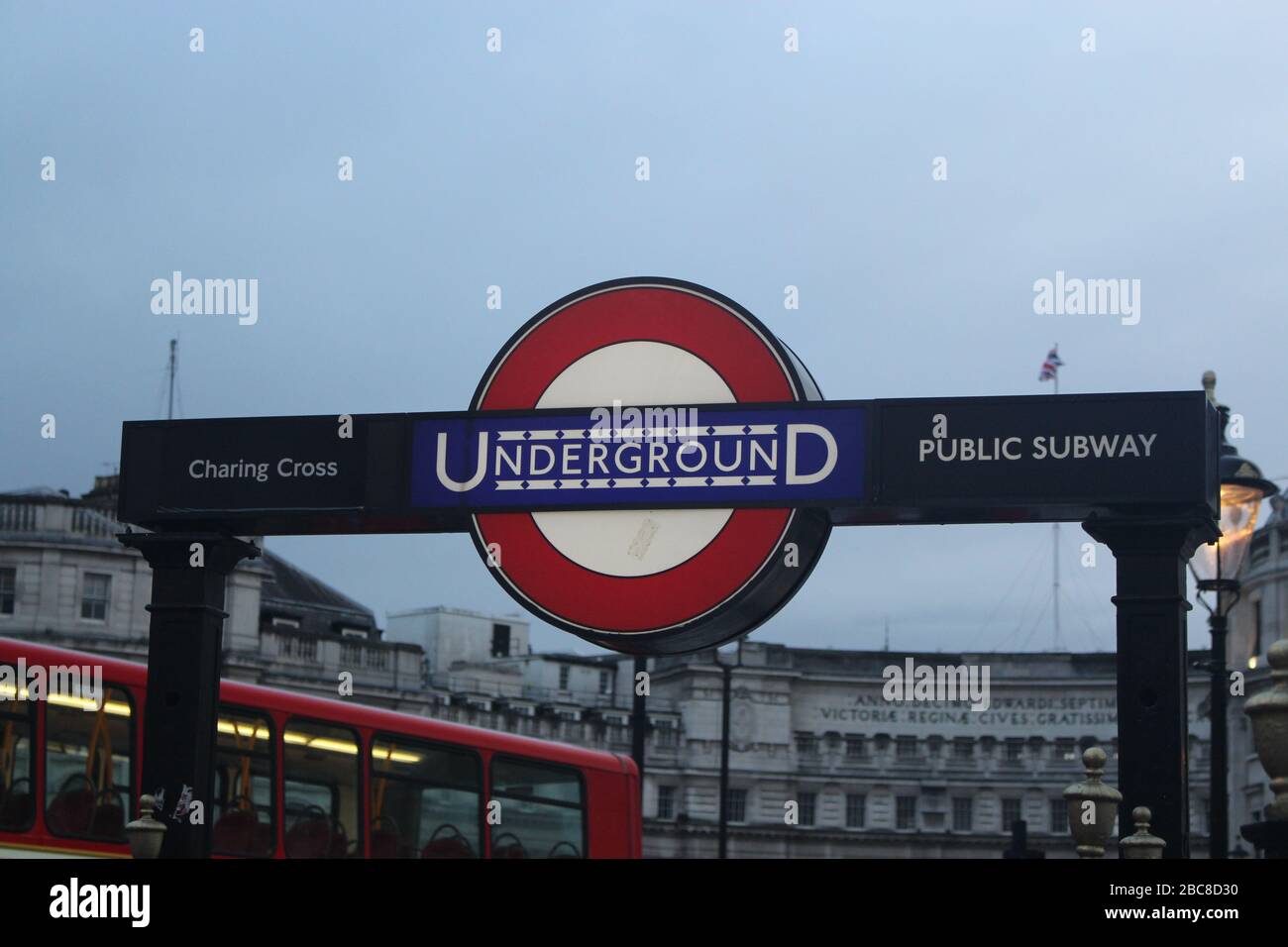 London underground public subway hi-res stock photography and images ...