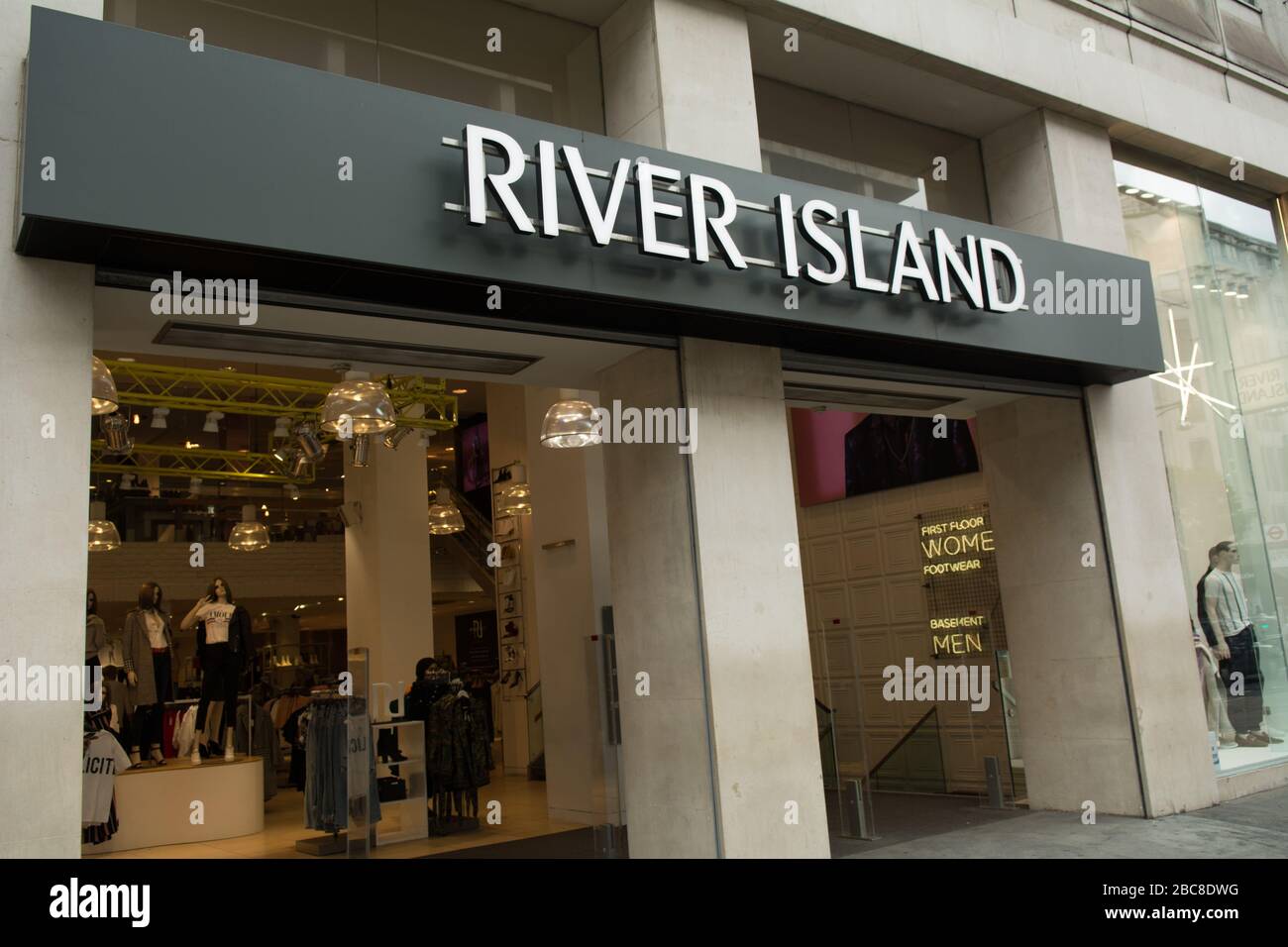 River island logo hi-res stock photography and images - Alamy