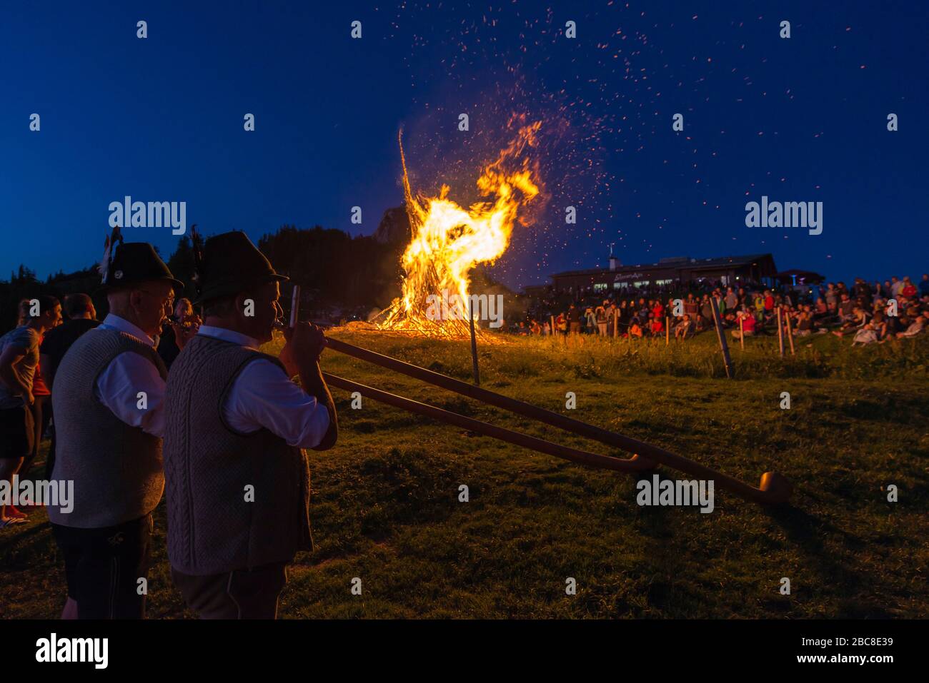 Alphorn hi-res stock photography and images - Alamy