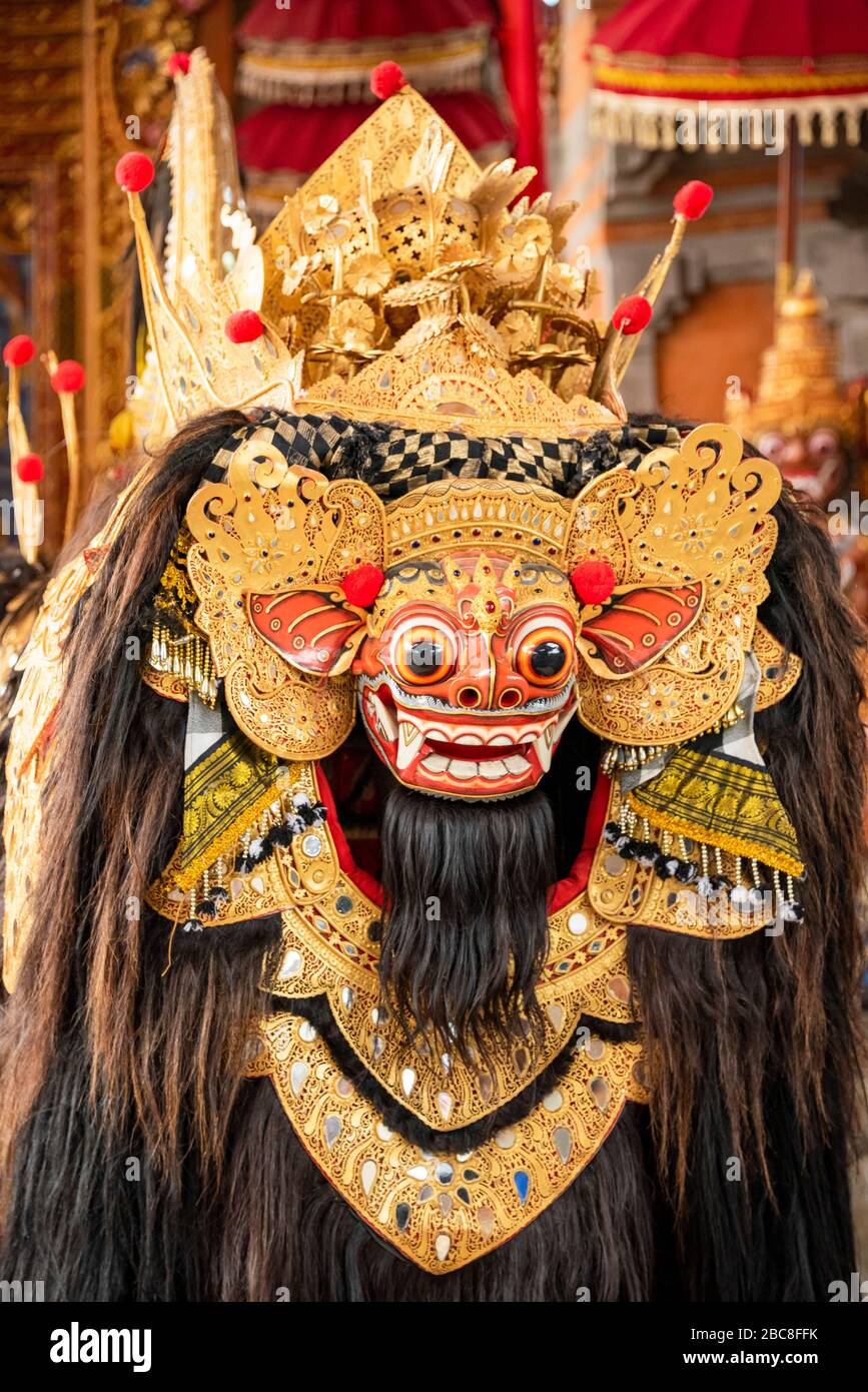 Barong actors hi-res stock photography and images - Alamy