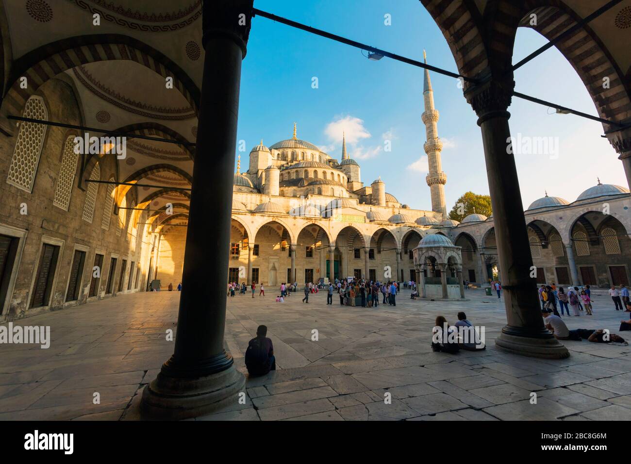Courtyard blue mosque istanbul turkey hi-res stock photography and ...