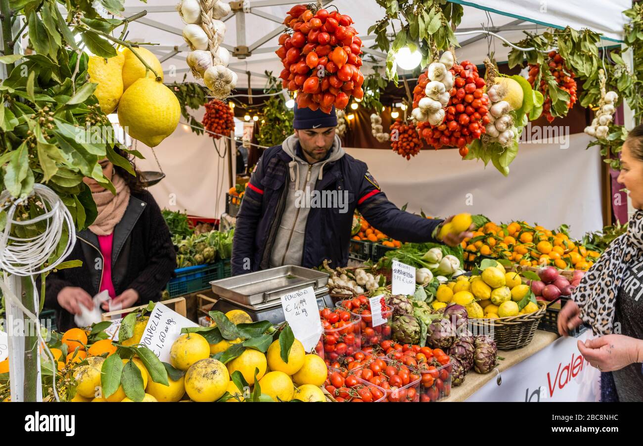 Fruits in the market in Naples Stock Photo - Alamy