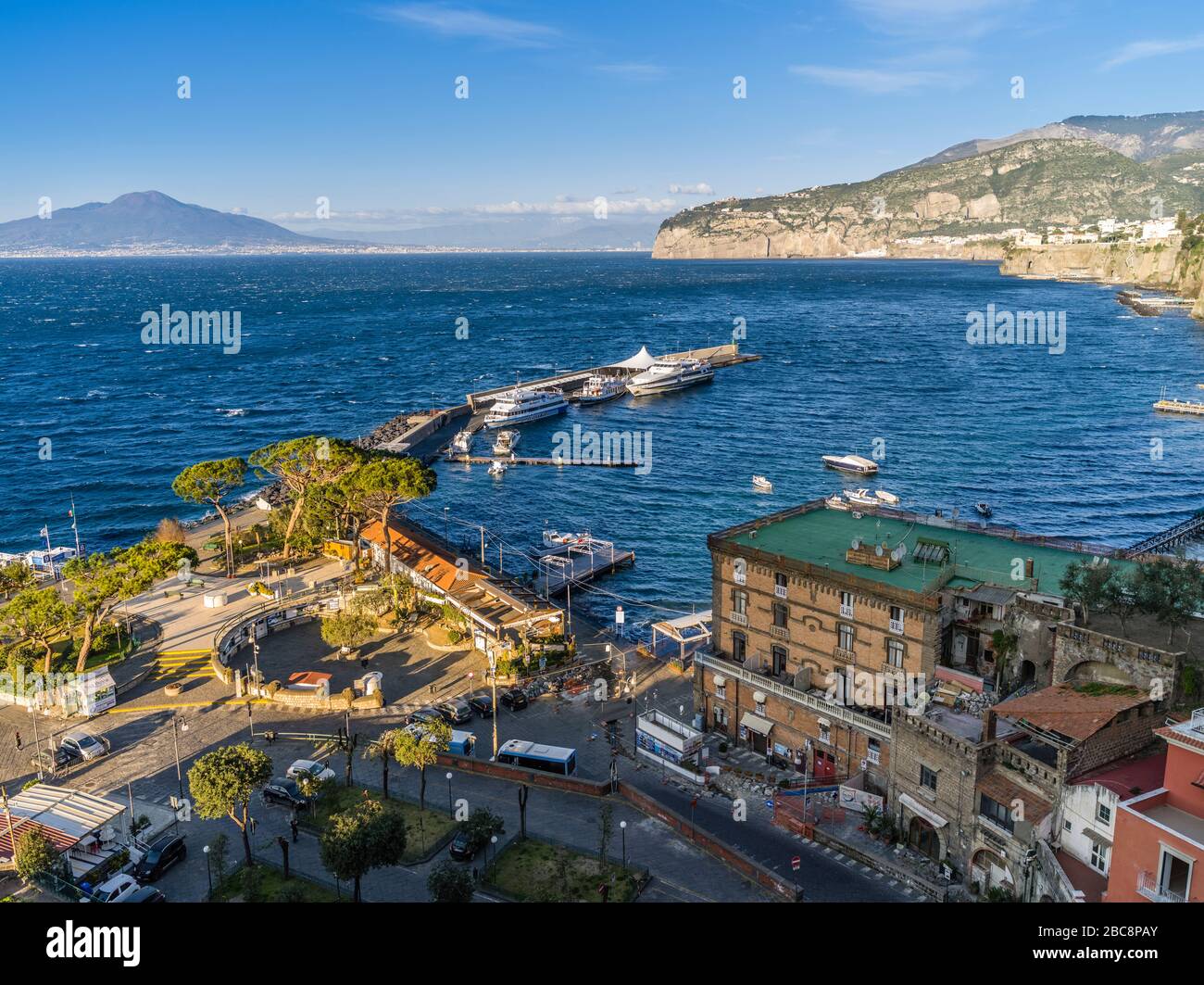 Sorrento seafront hi-res stock photography and images - Alamy