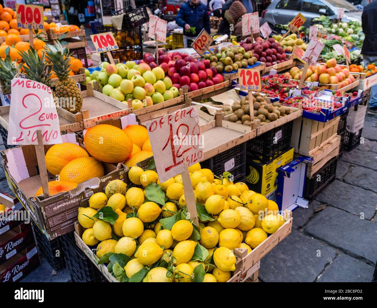 Fruits in the market in Naples Stock Photo - Alamy