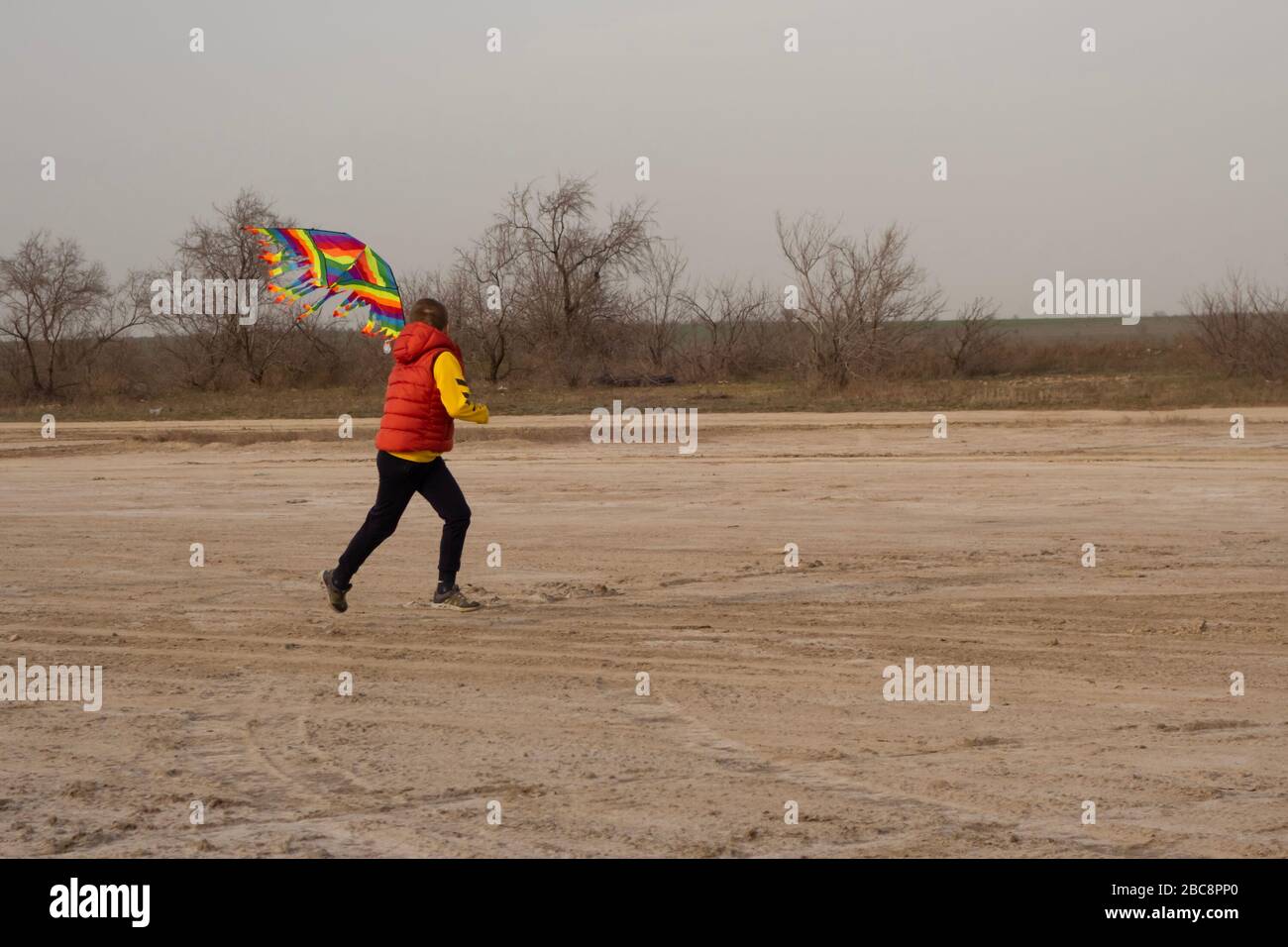 Flying kite friends hi-res stock photography and images - Alamy