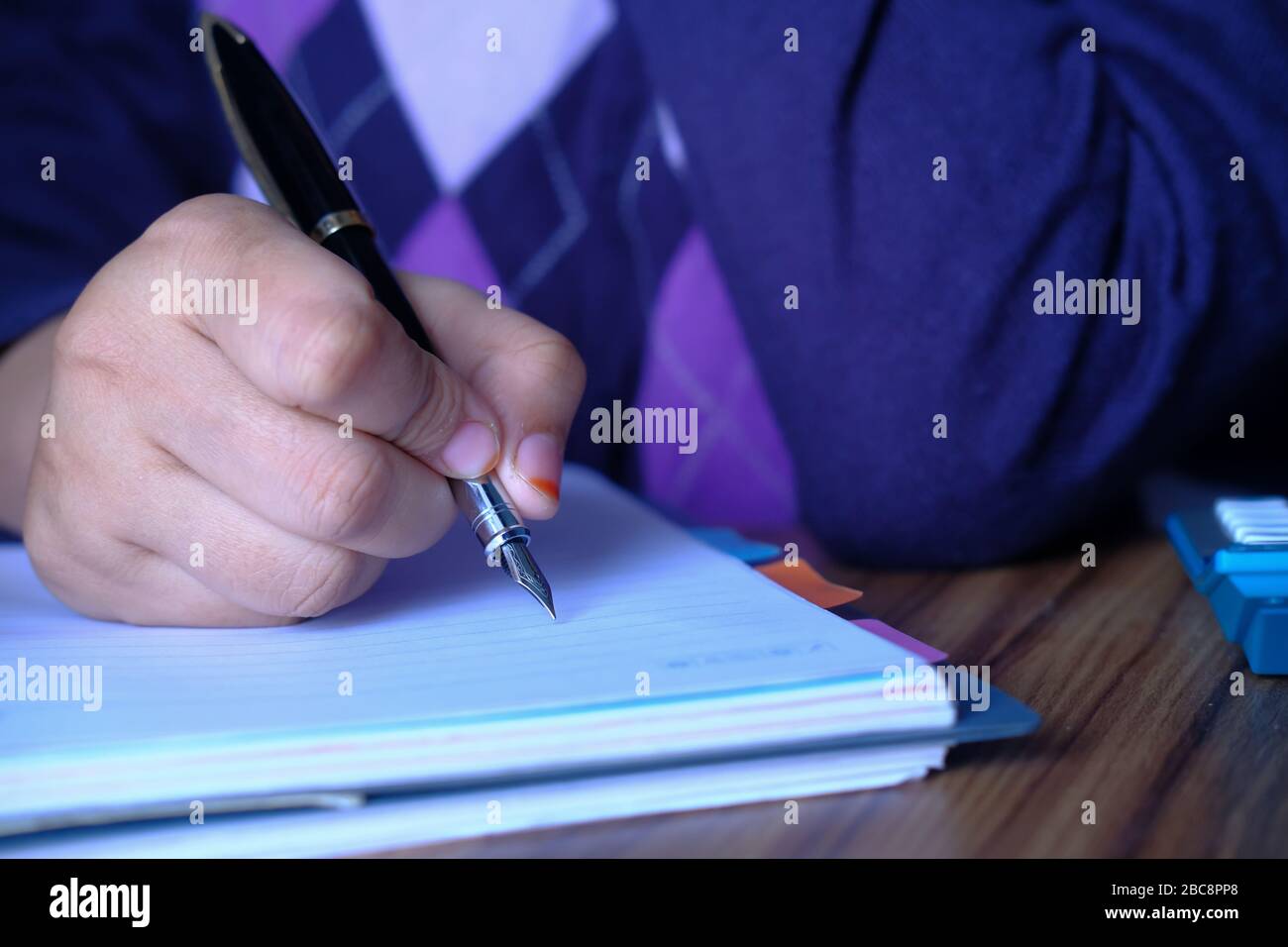 Education writer writing classroom hi-res stock photography and images ...