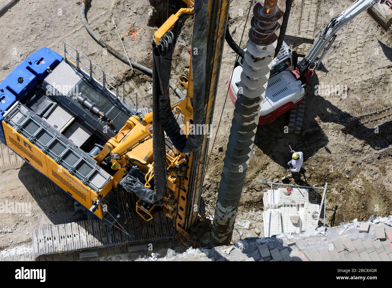 Construction site continuous flight auger hi-res stock photography and ...