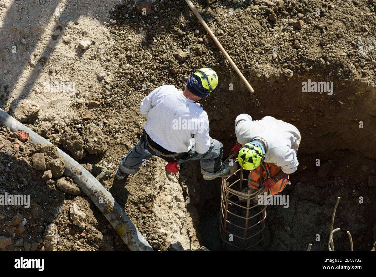 Wien, Vienna: work at construction site, worker press reinforcement ...