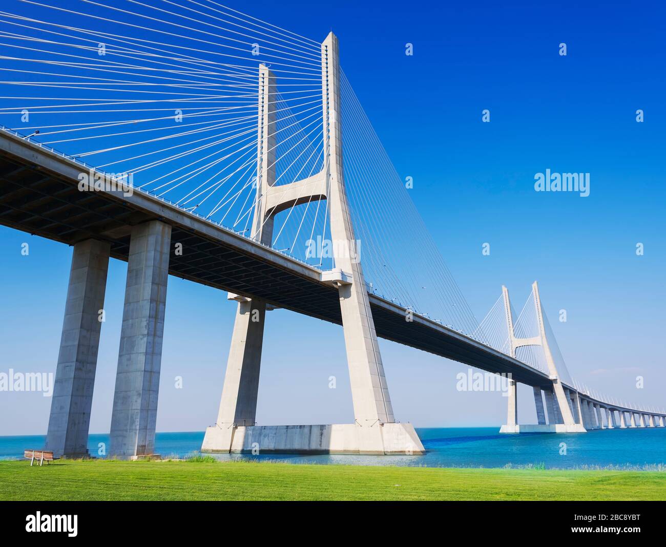 Vasco da Gama bridge over the Tejo river, Europe's longest bridge ...