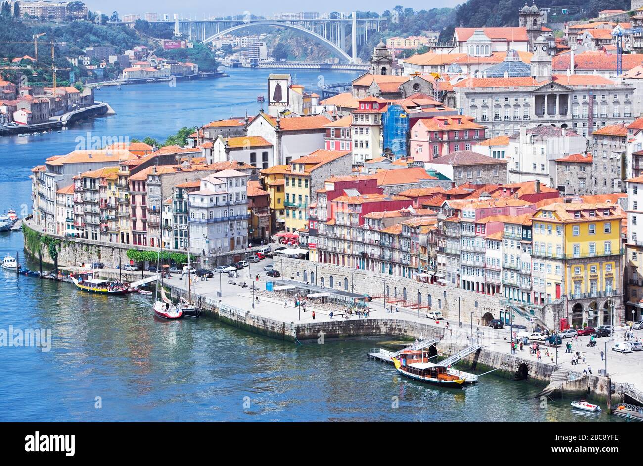 Riverfront portugal hi-res stock photography and images - Alamy
