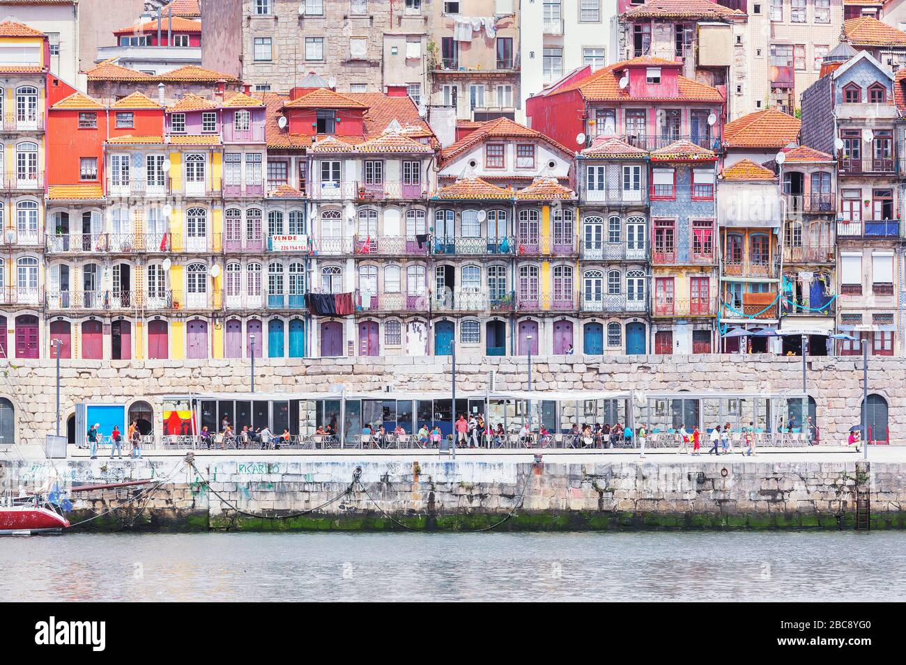 Porto riverfront hi-res stock photography and images - Alamy