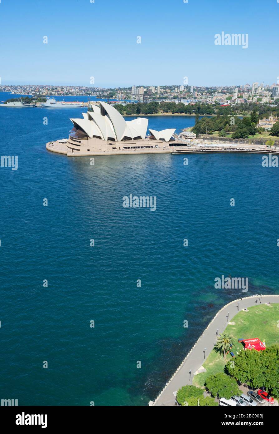 Sydney opera house roof exterior hi-res stock photography and images ...