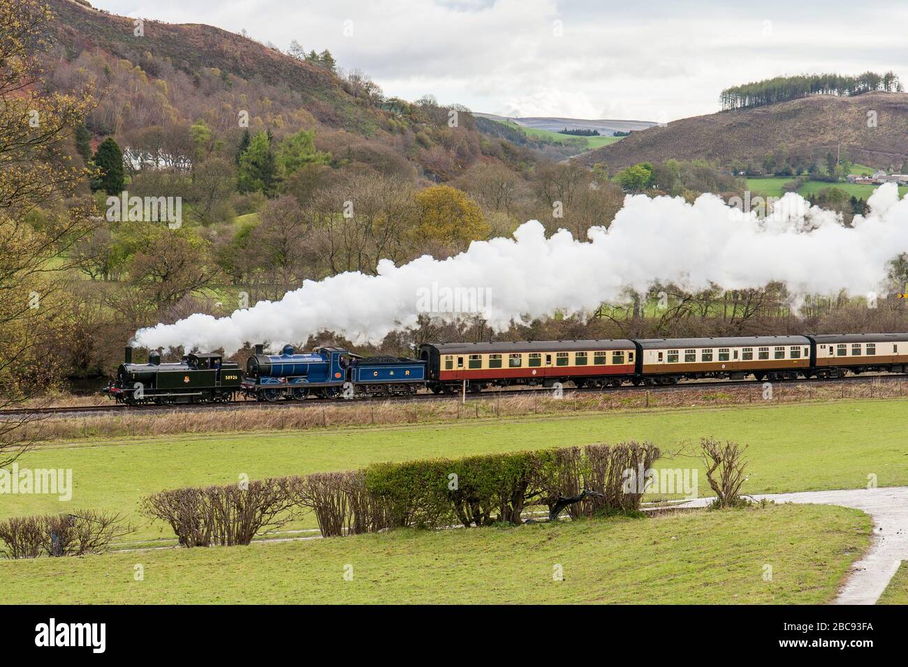 A steam train on the Llangollen railway Stock Photo - Alamy