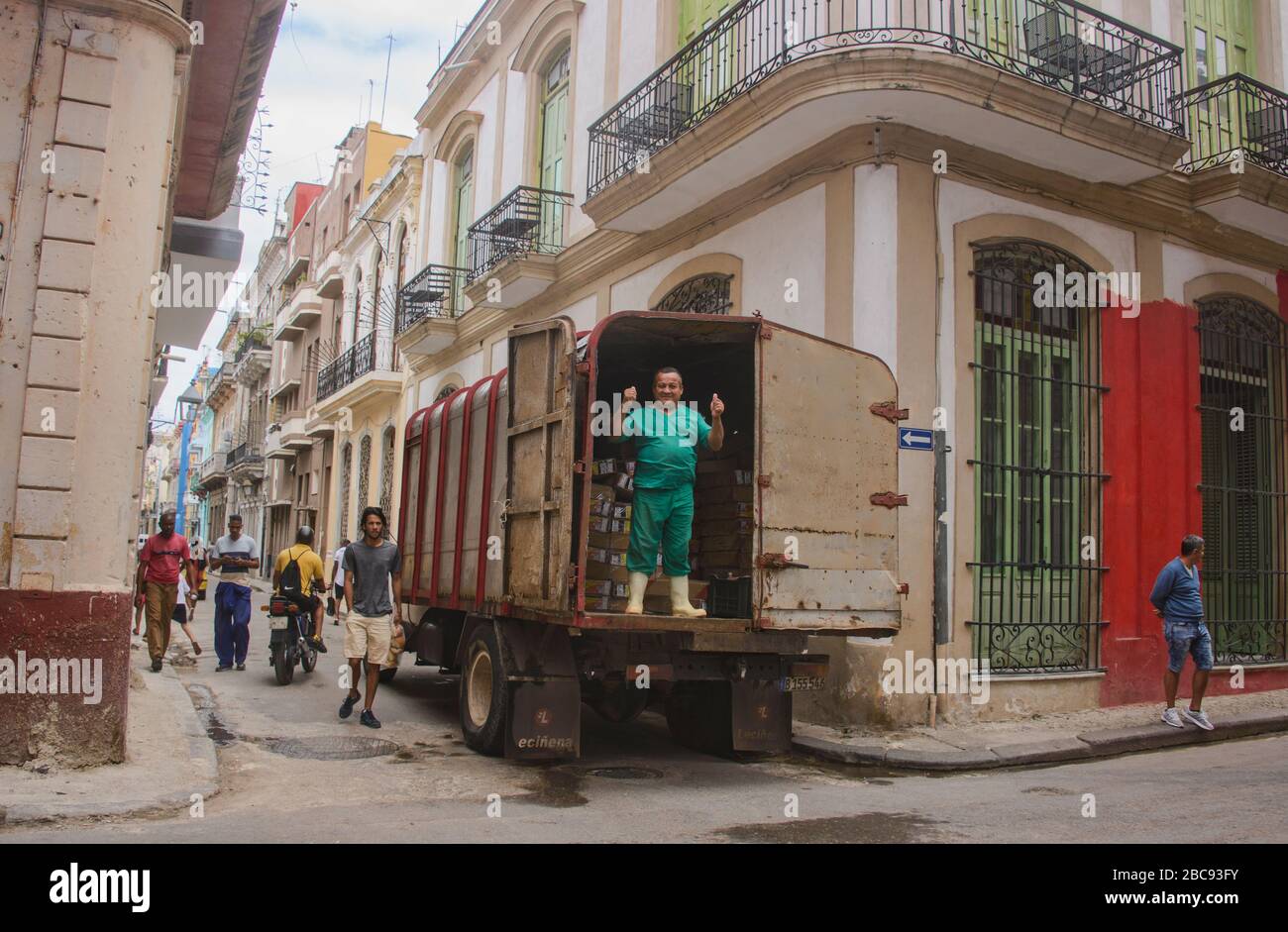 Cuban delivery truck hi-res stock photography and images - Alamy