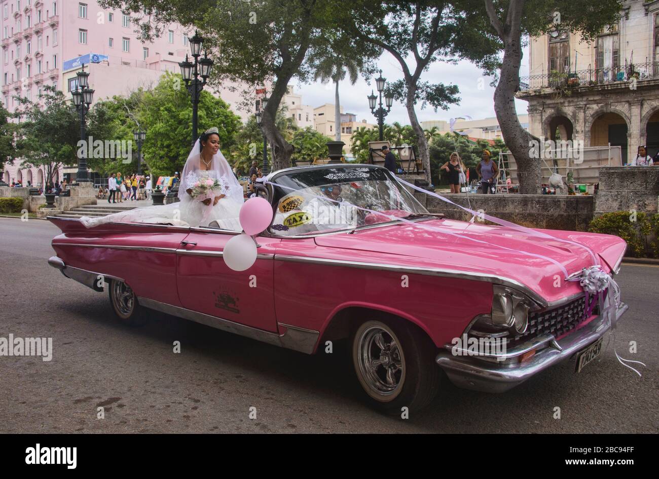 Wedding cuba hi-res stock photography and images - Alamy