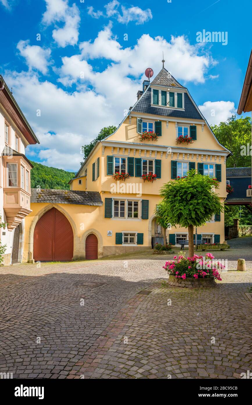 Yellow house in the historic old town of Meisenheim am Glan, well ...