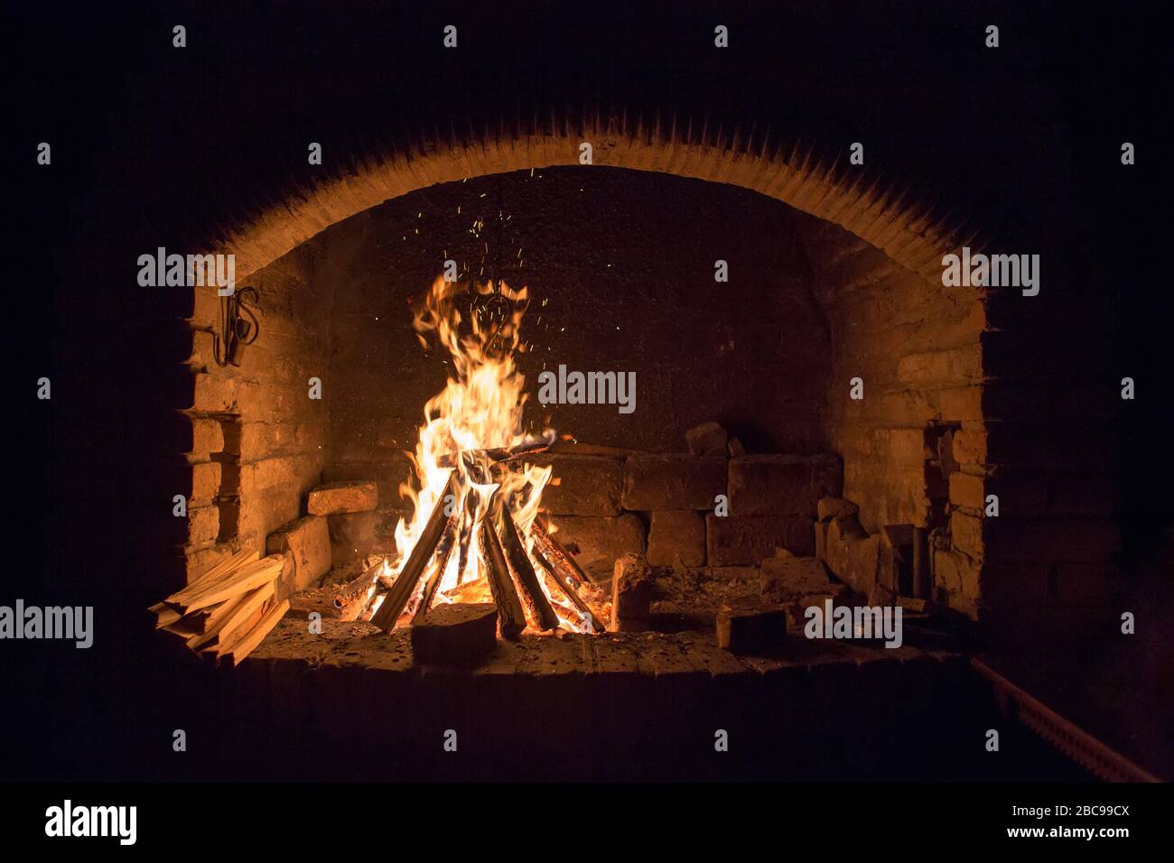 fireplace fire retro barbecue night backyard Stock Photo - Alamy