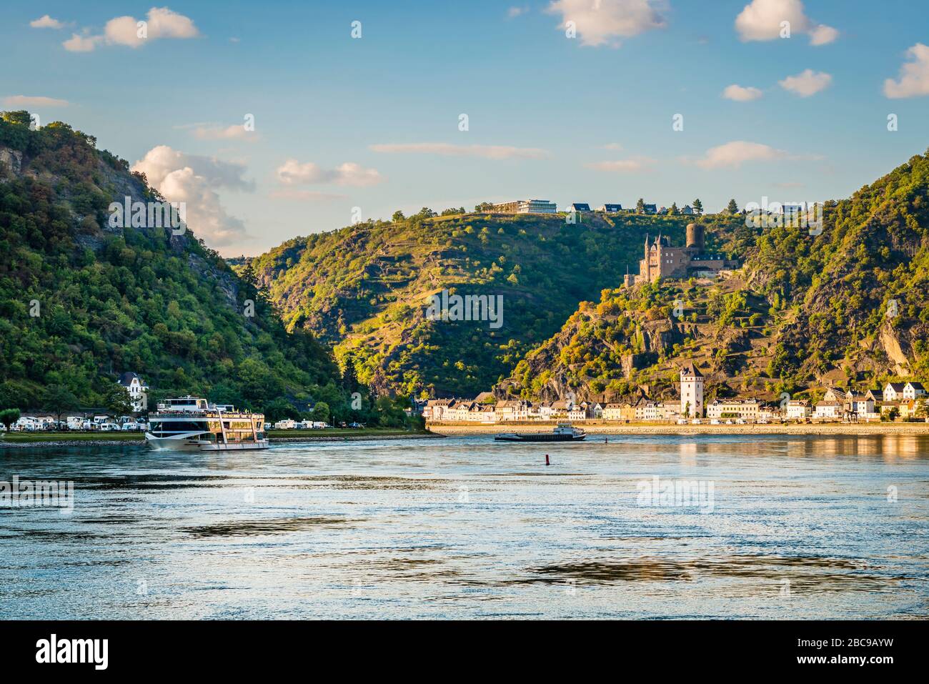 St. Goarshausen on the Middle Rhine, with Burg Katz and Patersberg ...