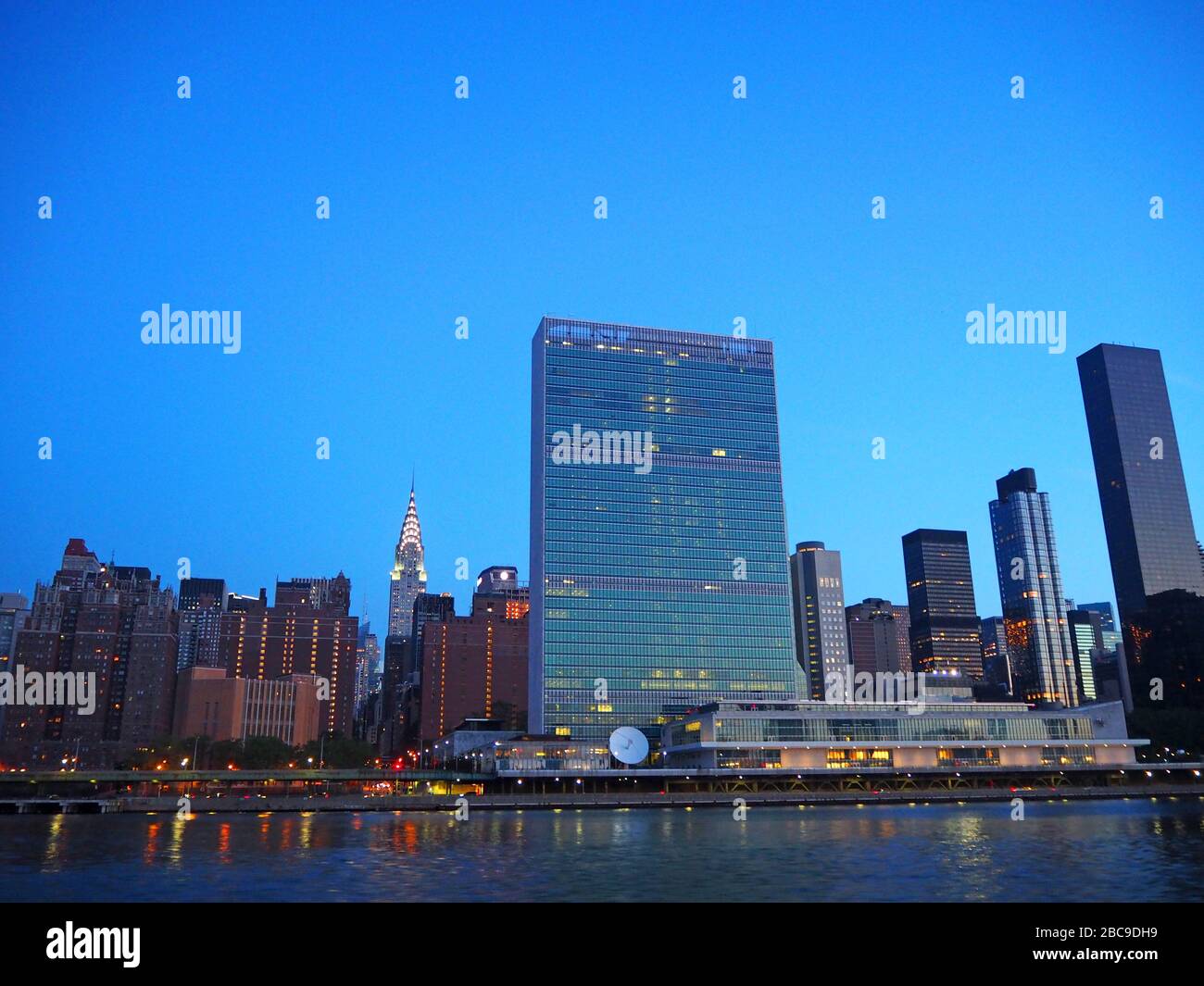 United nations headquarters building hi-res stock photography and ...