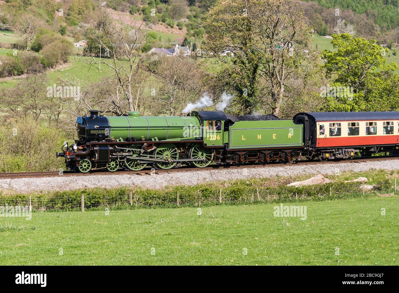 Mayflower steam train hi-res stock photography and images - Alamy