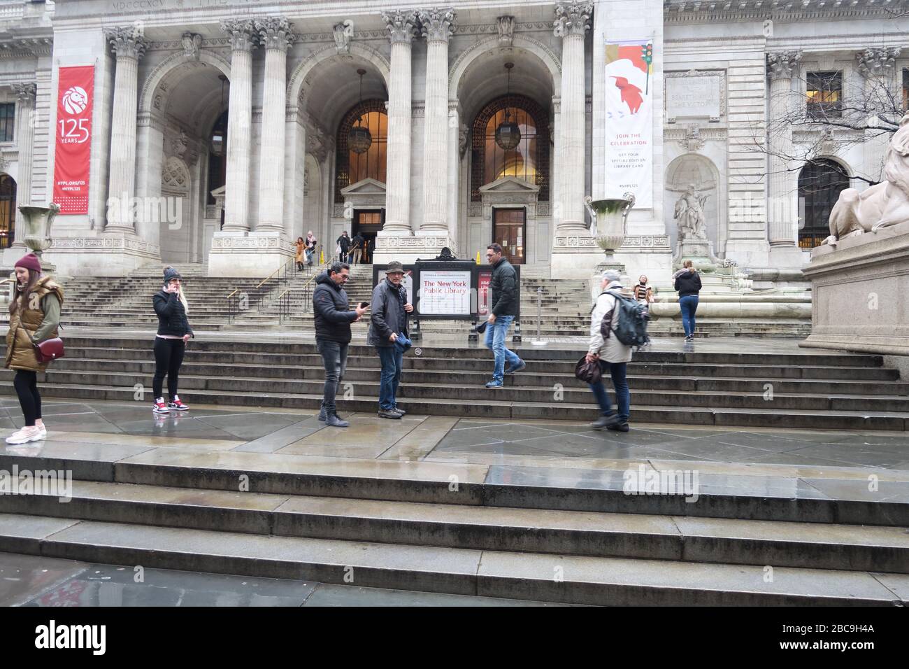 Entrance to a public library hi-res stock photography and images - Alamy