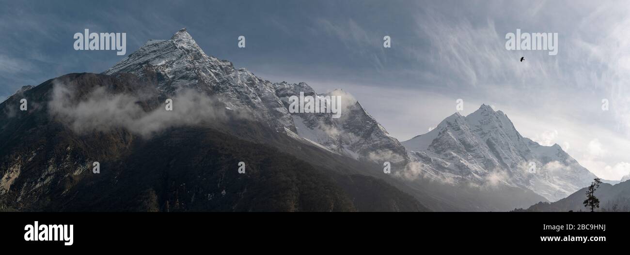 View from Shyala (3500 m) of the surrounding mountains in Nepal Stock ...