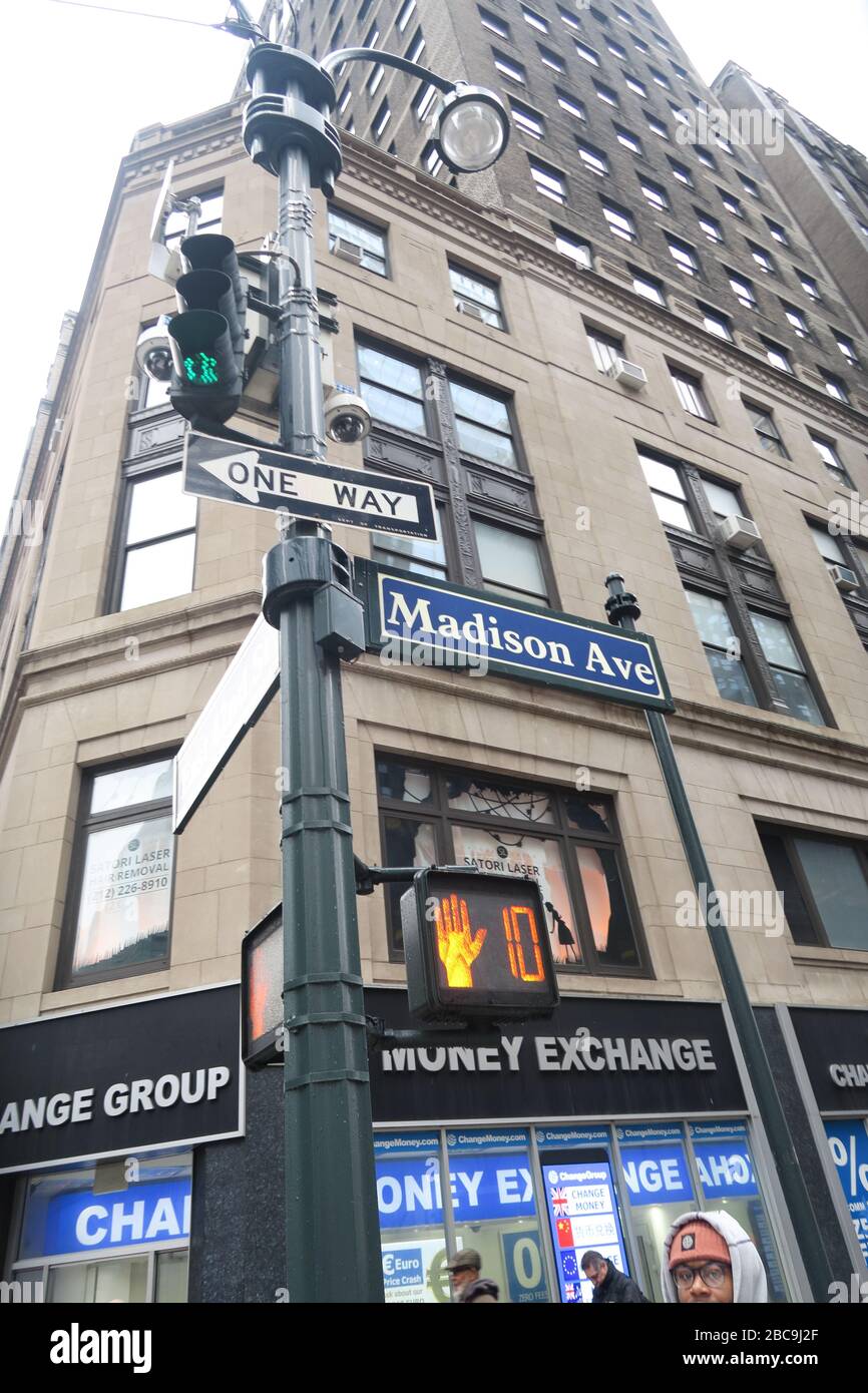 Madison Avenue street sign Stock Photo - Alamy