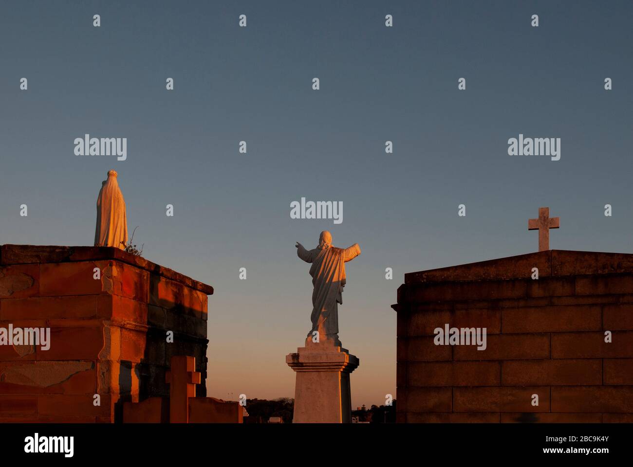 Sydney cemetery hi-res stock photography and images - Alamy