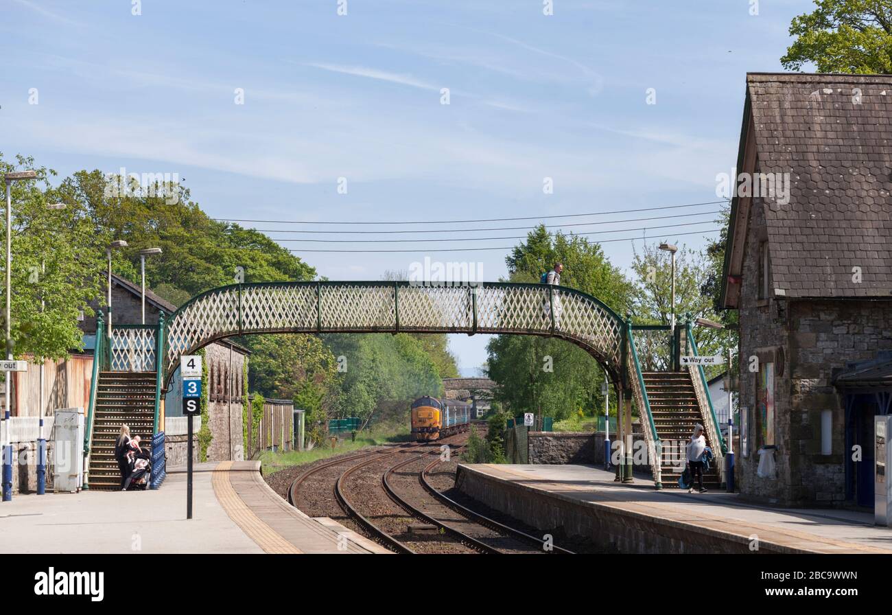 DRS Class 37 locomotive 37402 departing from cark railway station on ...