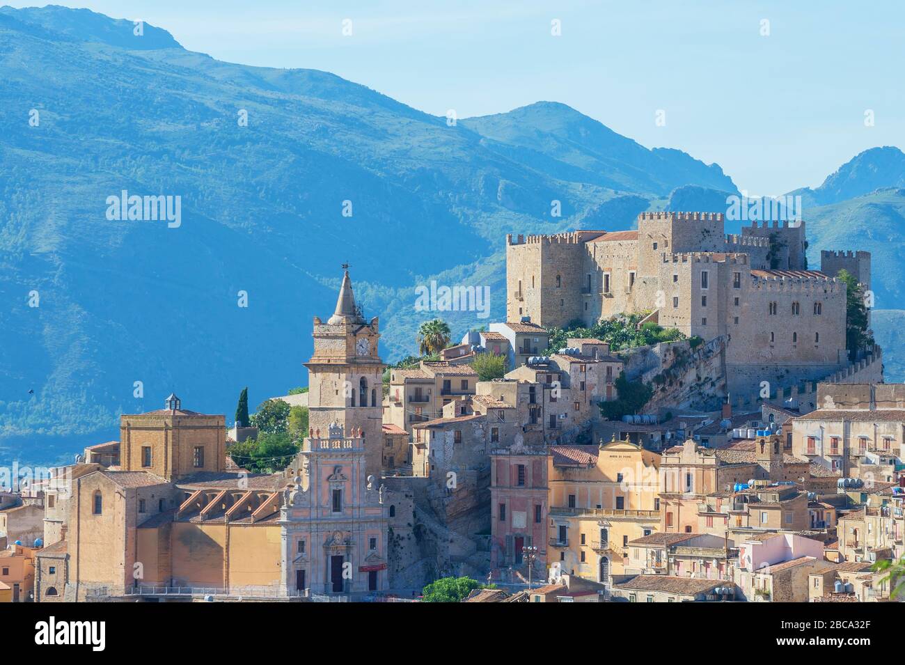 Caccamo sicily hi-res stock photography and images - Alamy
