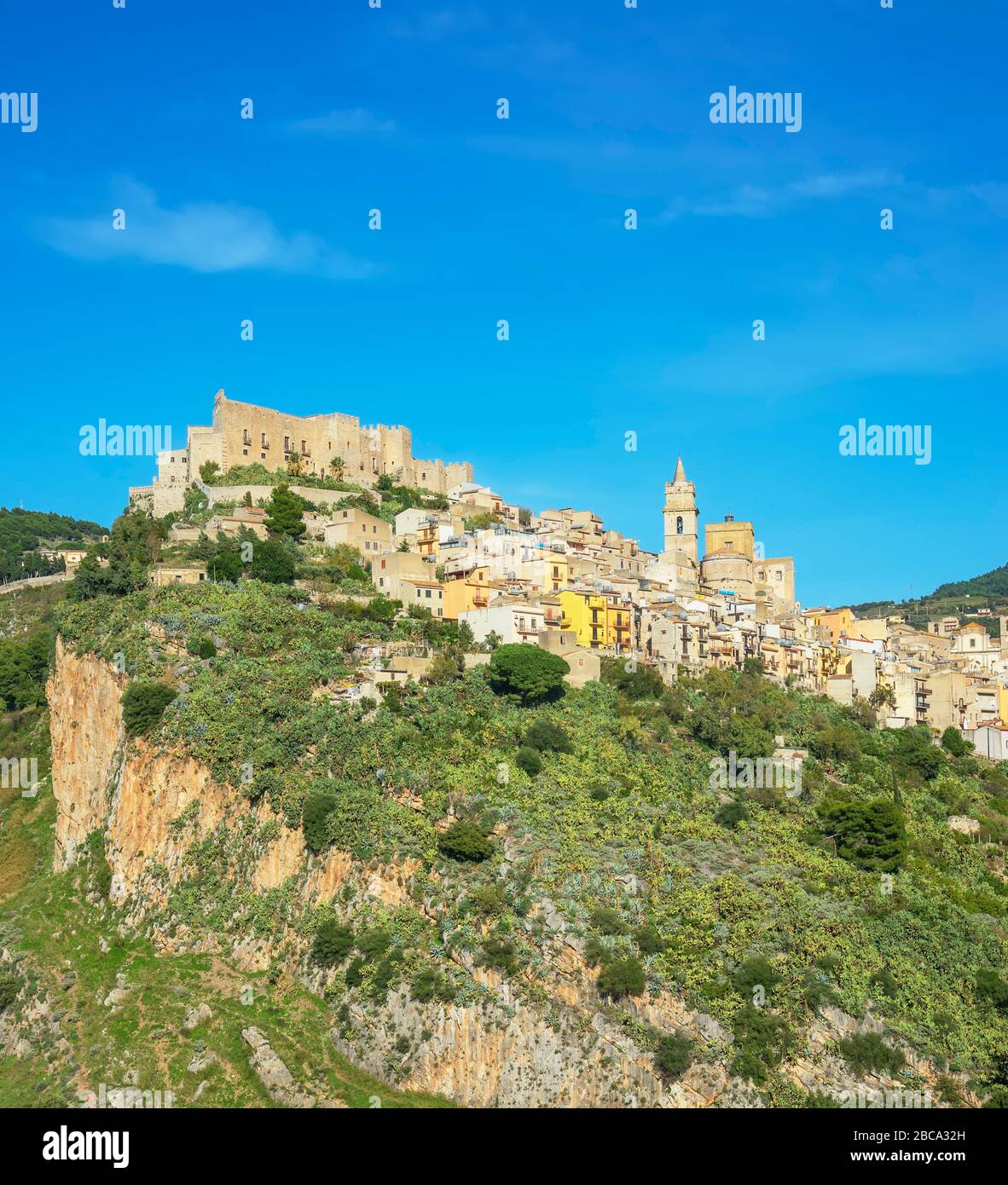 Caccamo sicily hi-res stock photography and images - Alamy