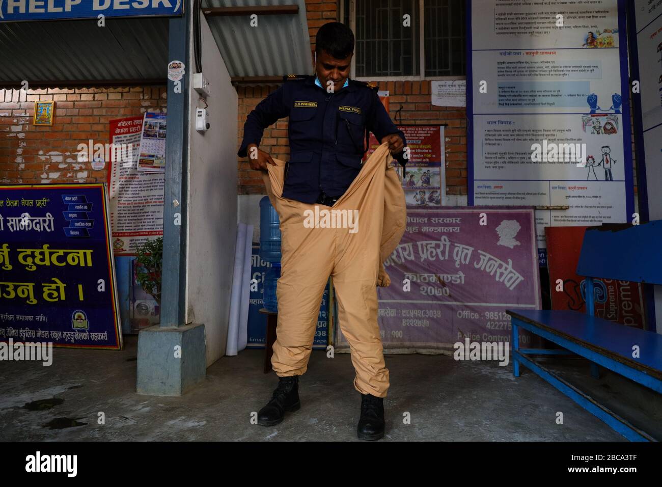 Wears personal protective equipment ppe hi-res stock photography and ...