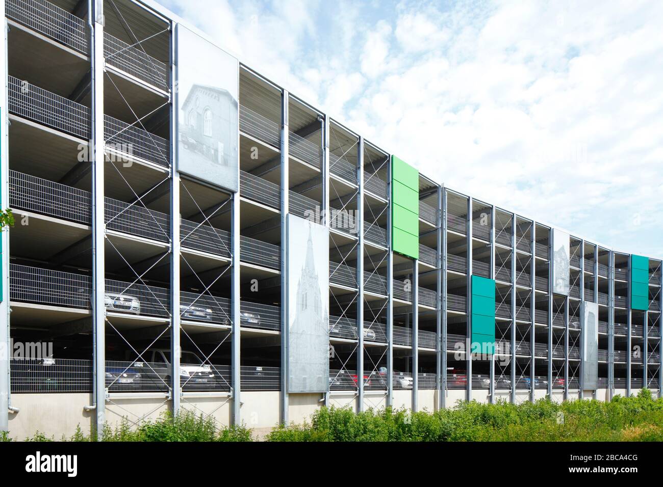 Colorful exterior of parking garage hi-res stock photography and images ...
