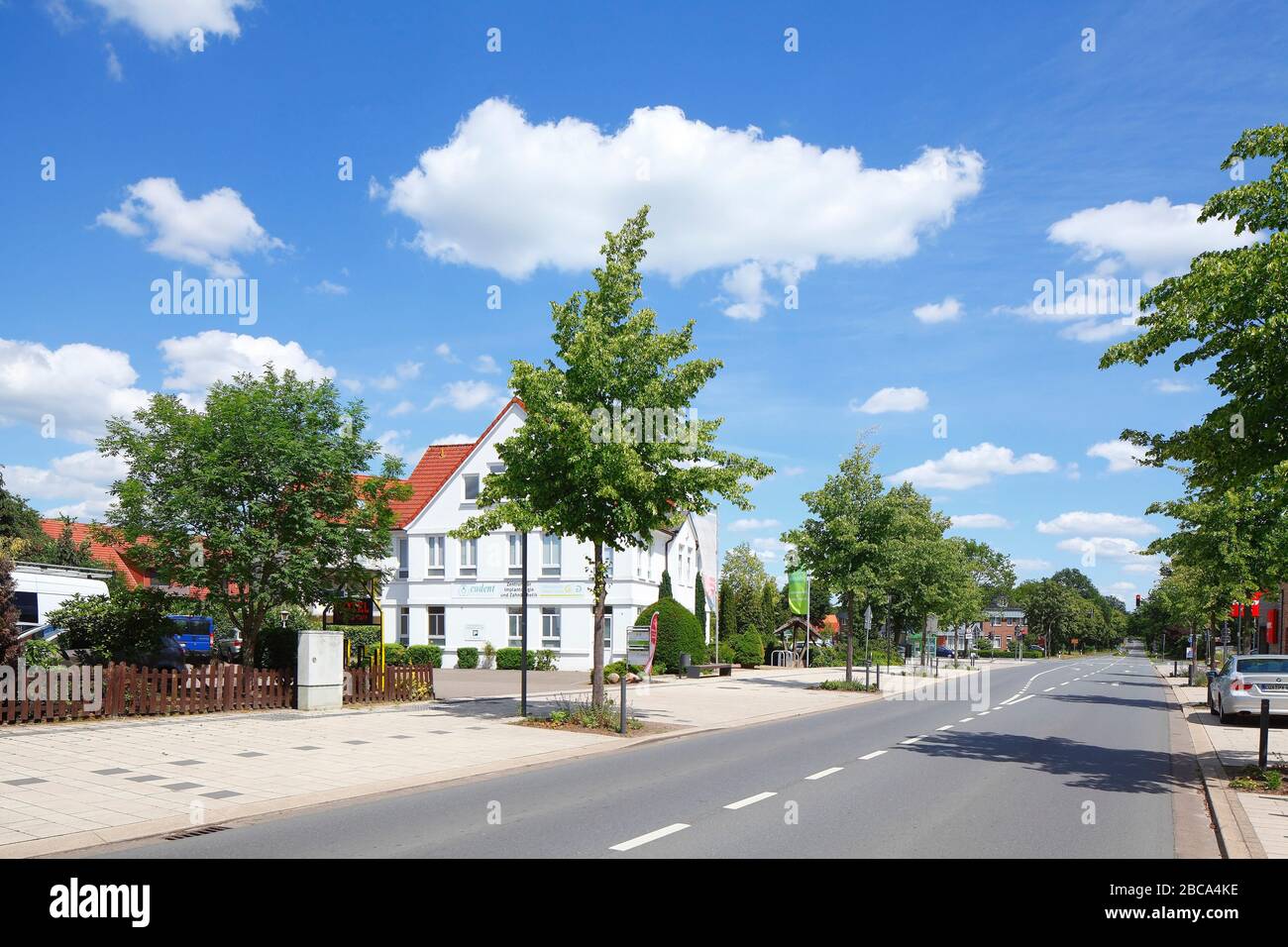 Dentist office exterior hi-res stock photography and images - Alamy