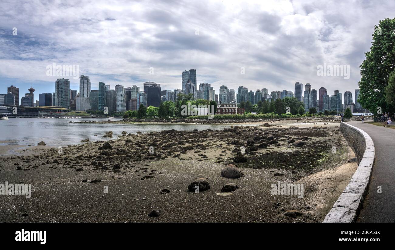 Vancouver downtown from famous Stanley Park seawall Stock Photo - Alamy