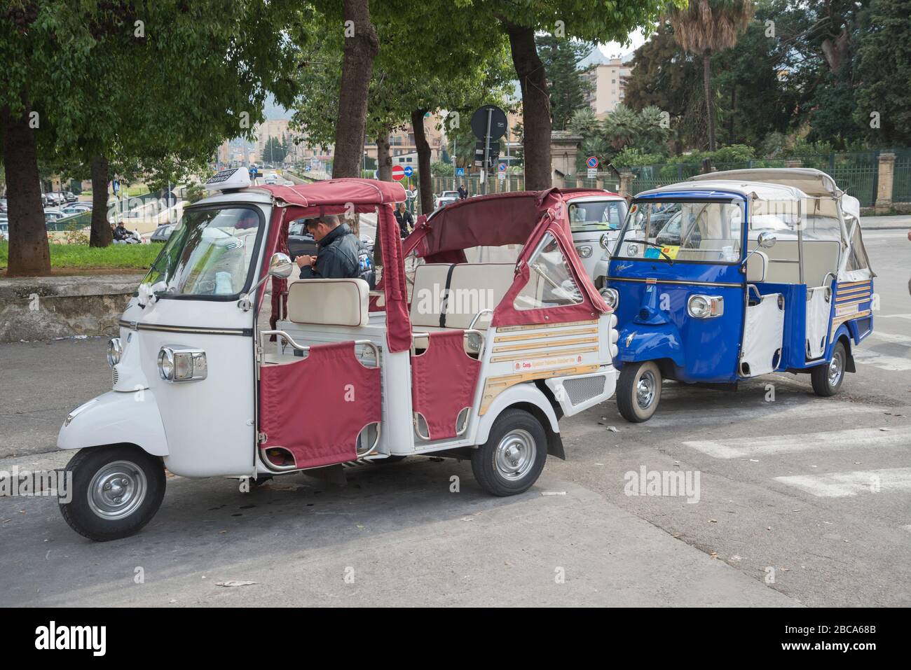 Ape taxis, Palermo, Sicily, Italy, Europe Stock Photo - Alamy