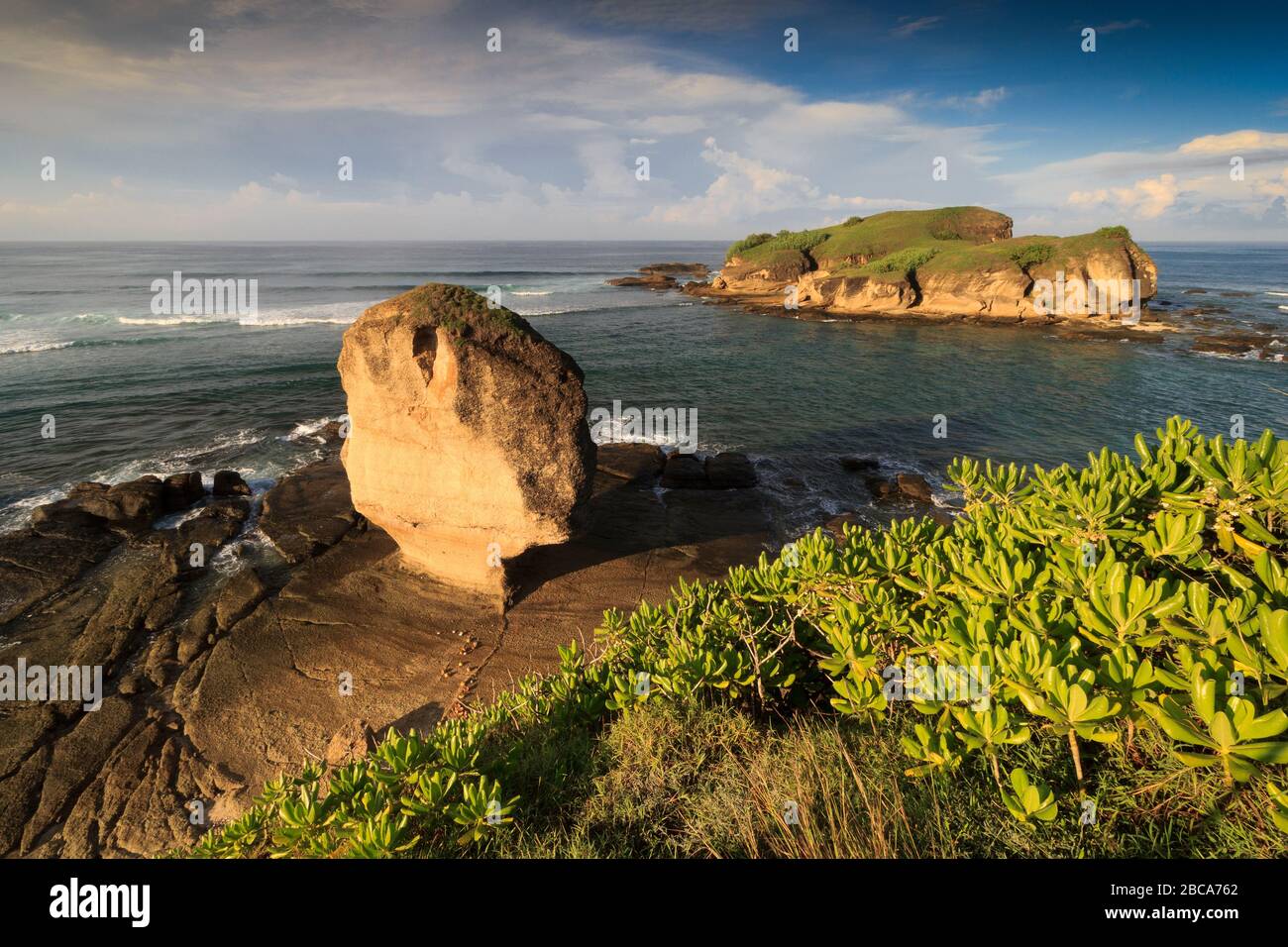 the beauty of the batu payung, a very famous location in Kuta Lombok ...