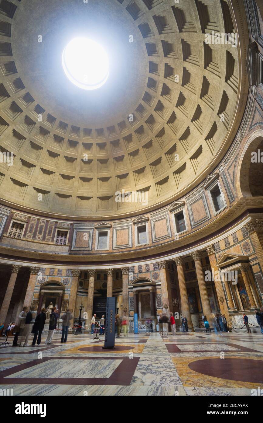 Rome pantheon interior hi-res stock photography and images - Alamy