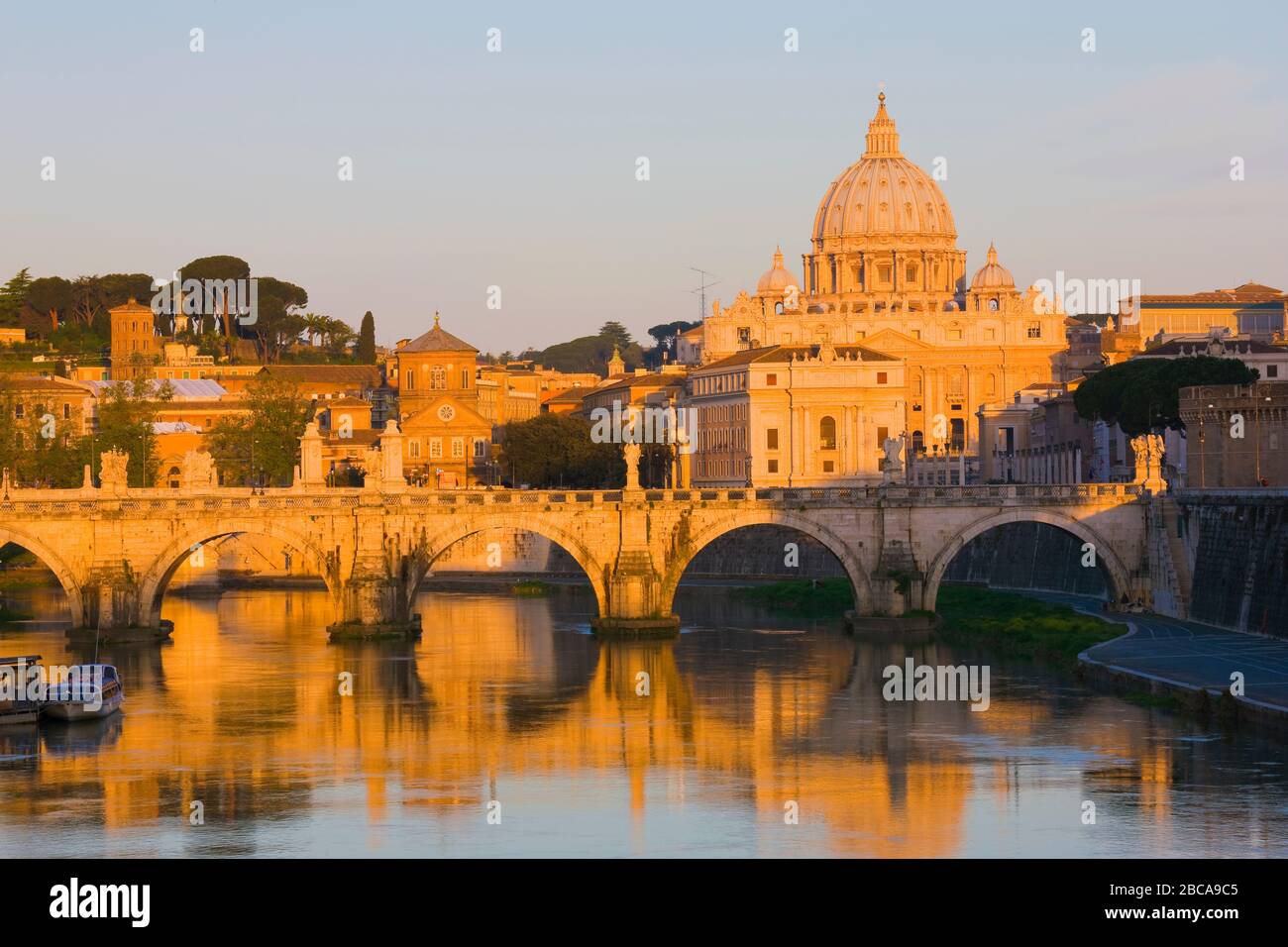 Neoclassical bridge architecture hi-res stock photography and images ...