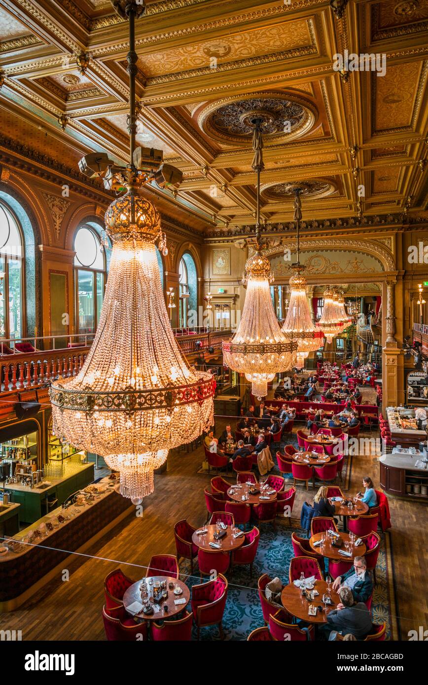 Berns restaurant hi-res stock photography and images - Alamy