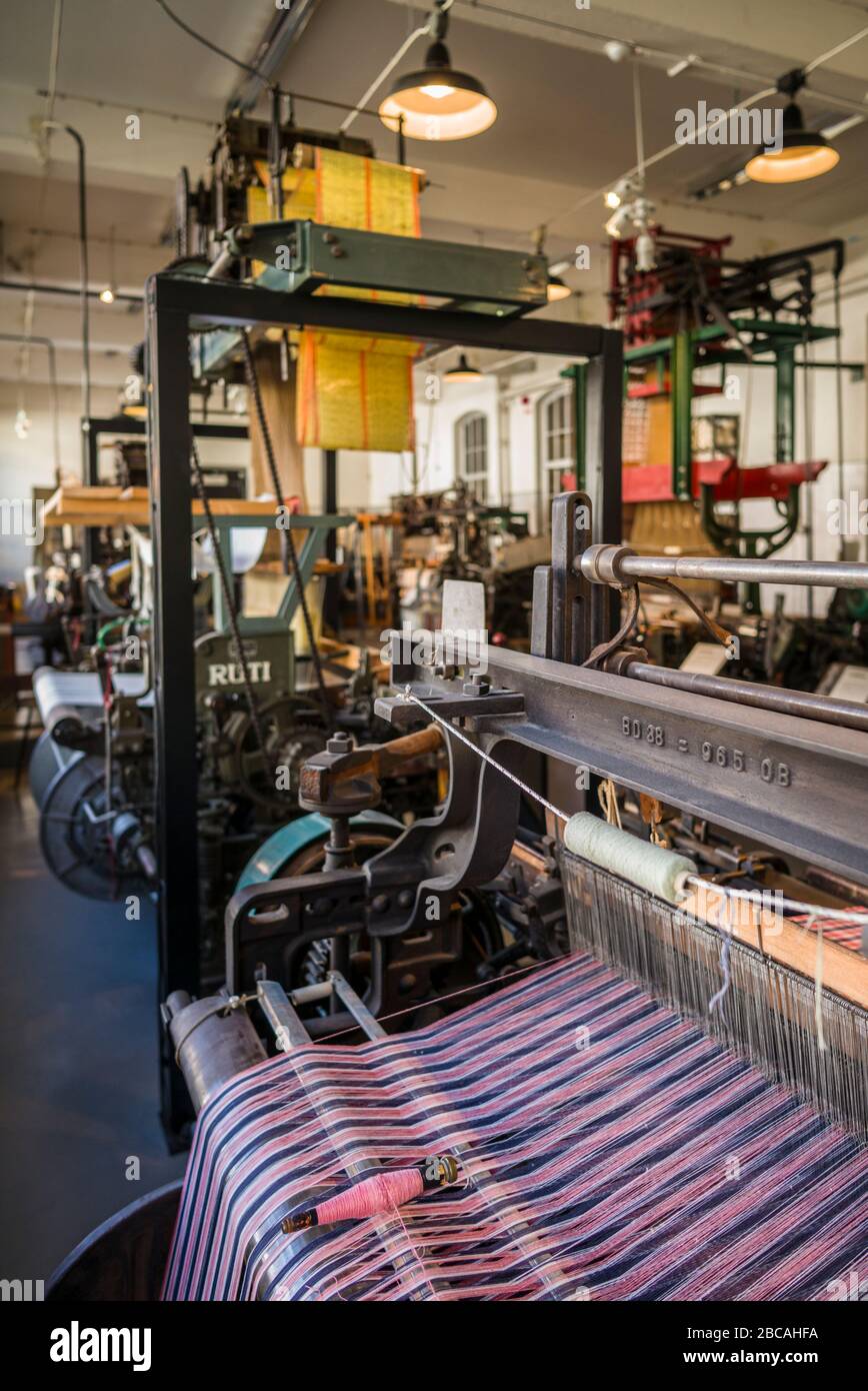 Clothmaking industry hi-res stock photography and images - Alamy