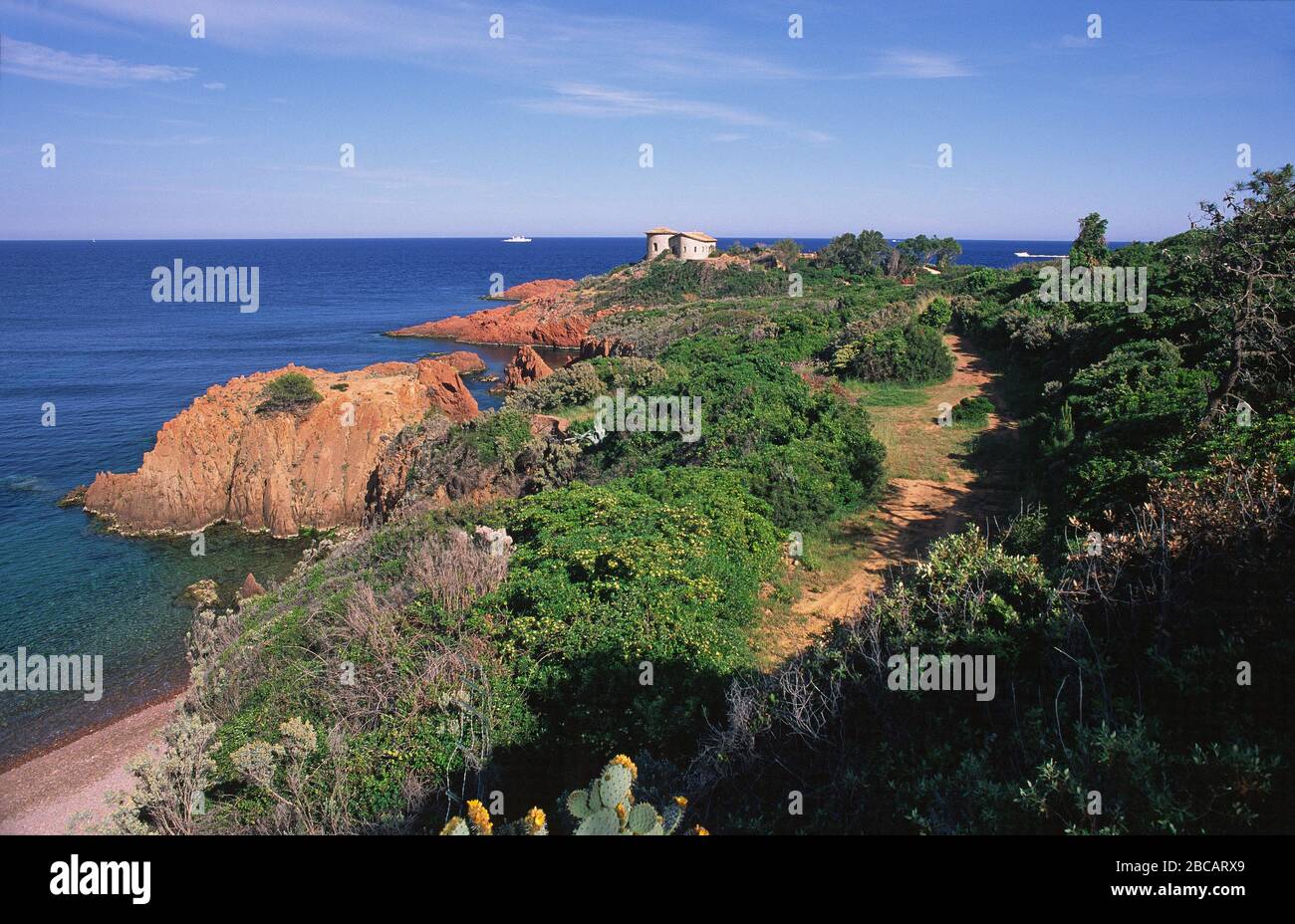 The red rocks of theEsterel Golden Cornice France Provence Stock Photo ...